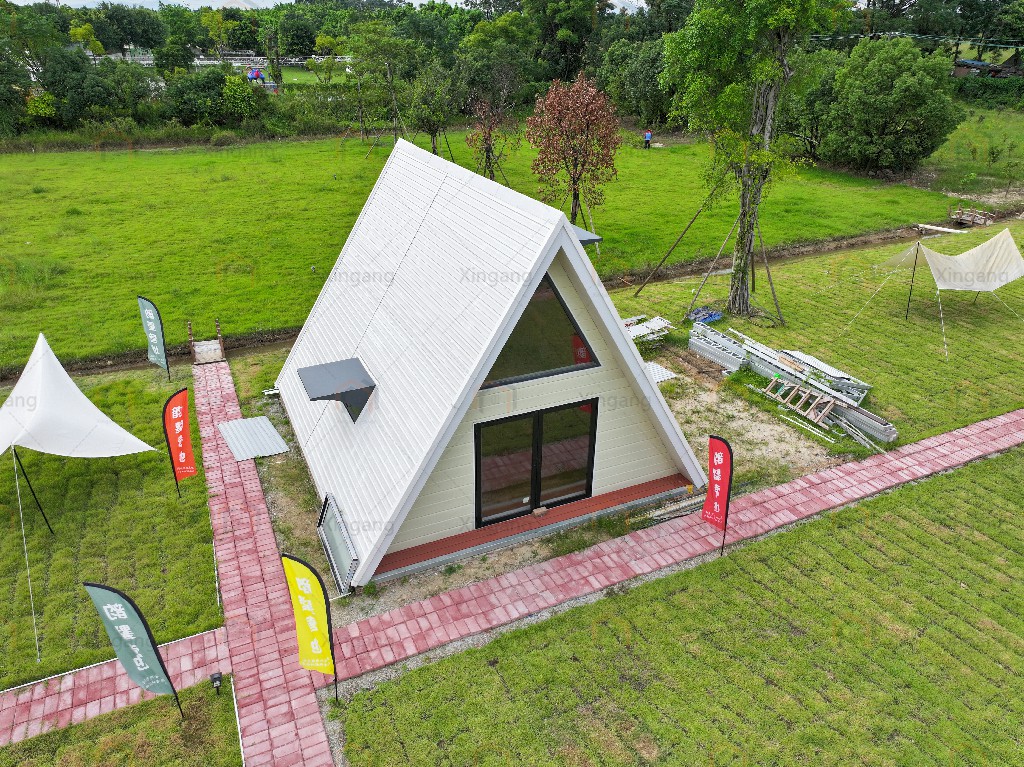 Triangular Roof Light Steel Frame Prefabricated Villa House with Loft
