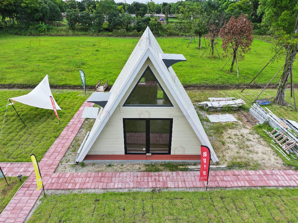 Triangular Roof Light Steel Frame Prefabricated Villa House with Loft