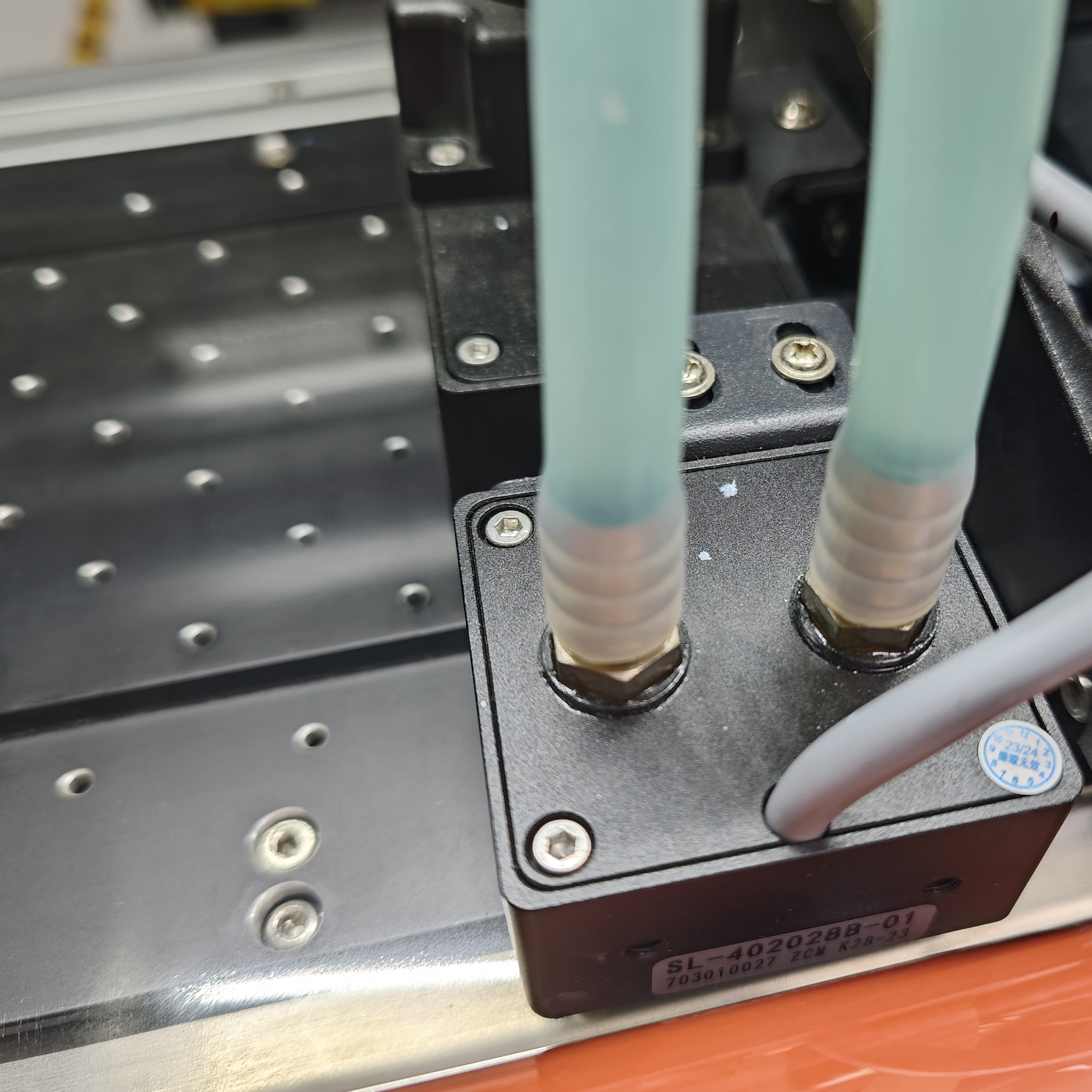 3-head UV Printer with Small Footprint and Easy Printing | PRINTINGPLUS