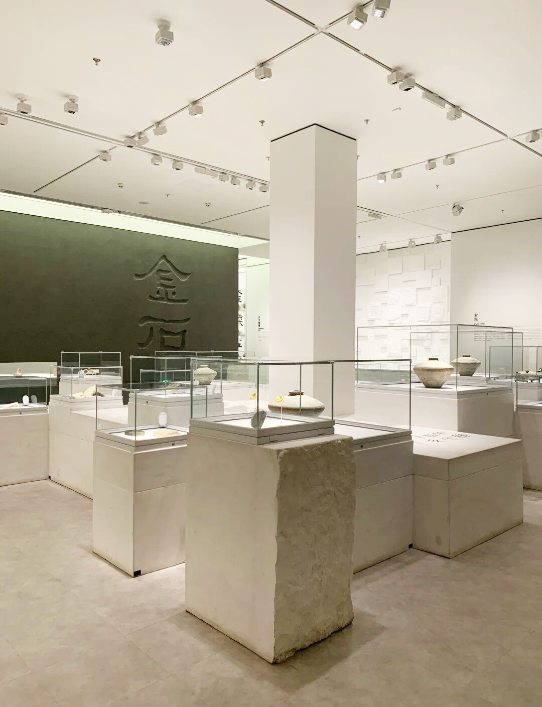 Latest Design Museum Showcase Modern Custom Museum Glass Display Cases ...