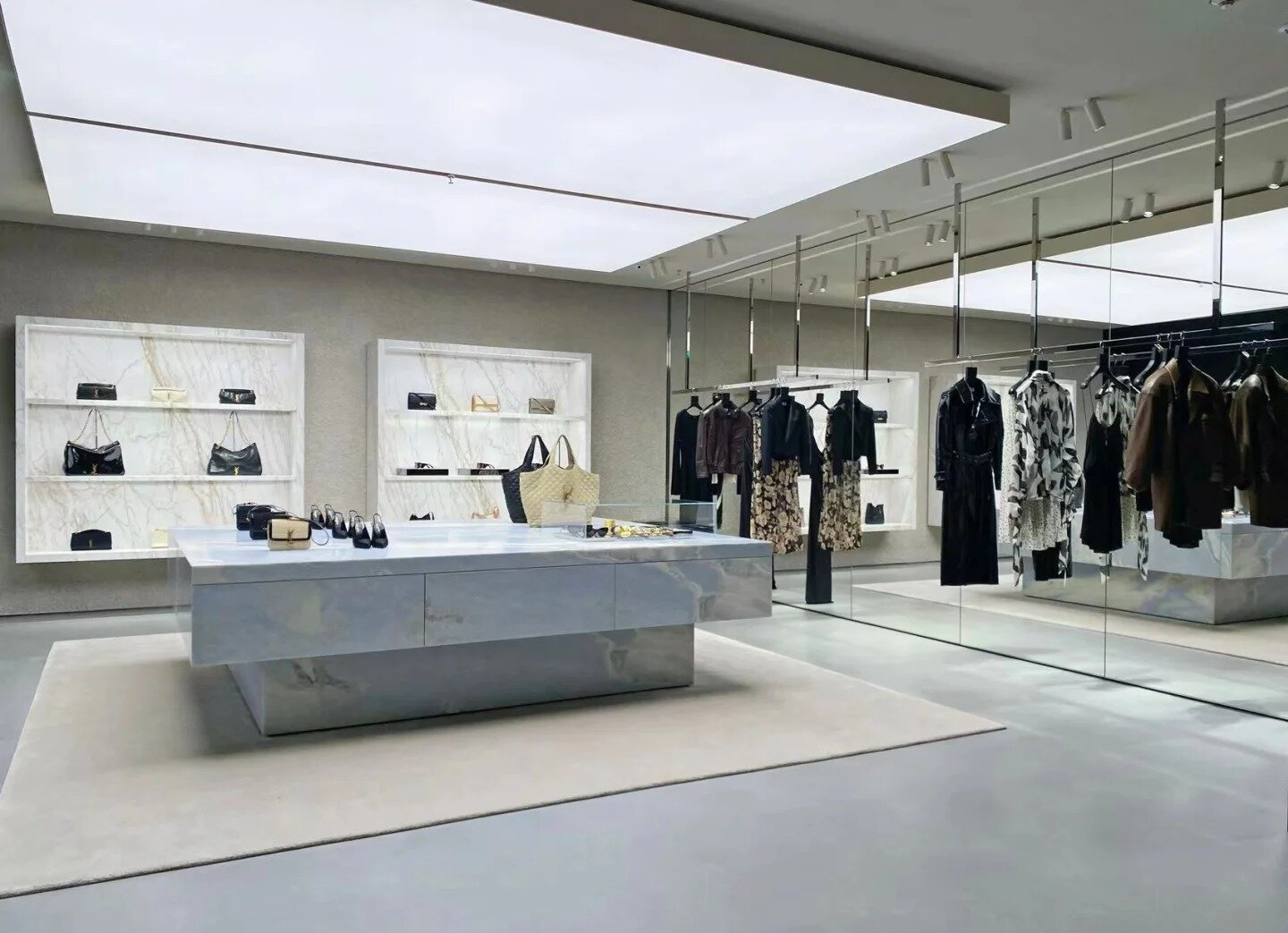 Luxury Clothes Display Showcase Custom Minimalist Clothing Display ...