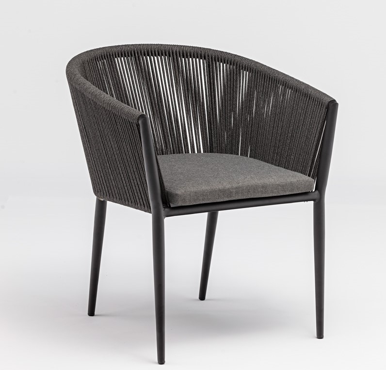 How to Operate Outdoor Table and Chair Rentals