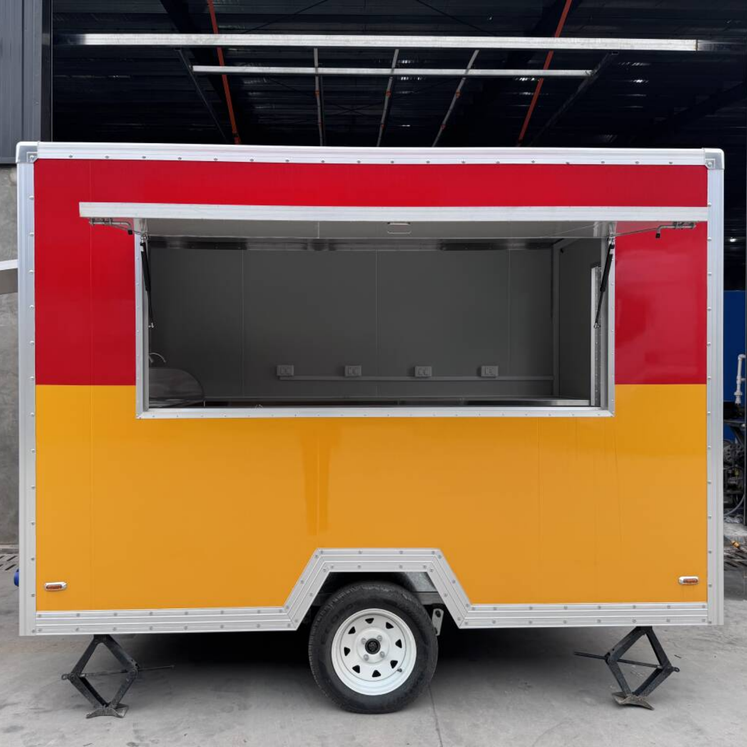 Customized Food Truck Trailer, Mobile Food Trailer Trucks Full Kitchen ...
