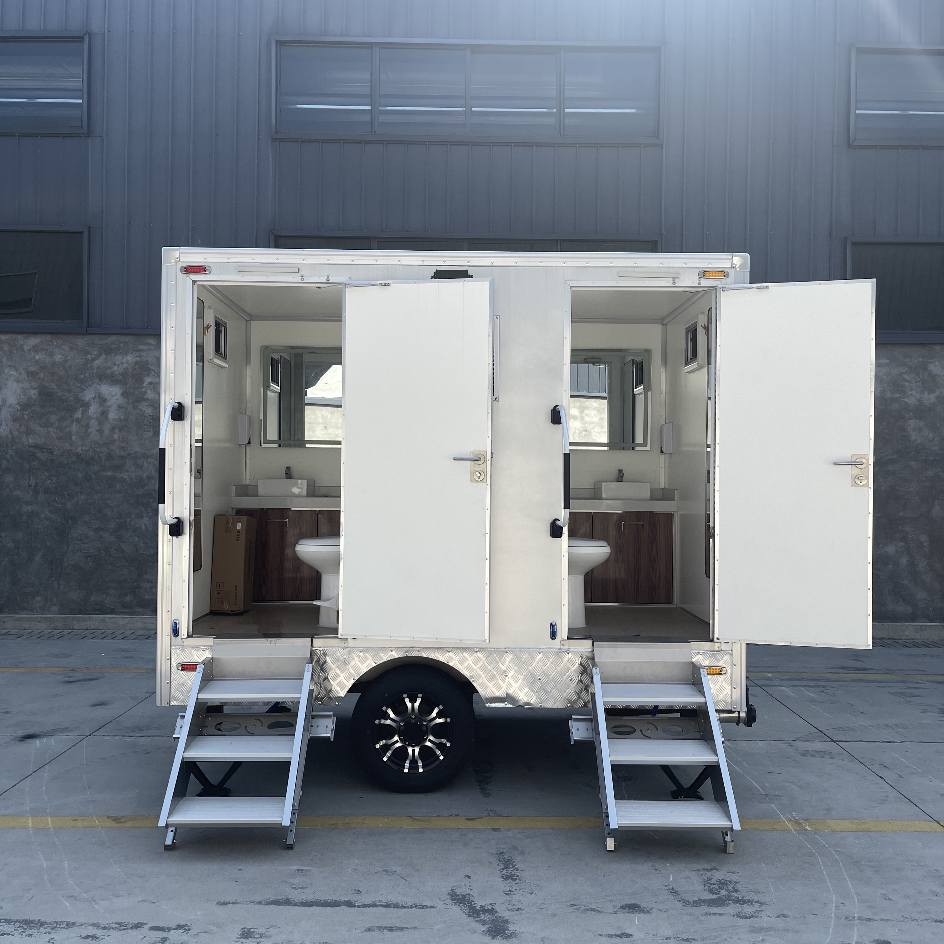 Luxury Portable Mobile Toilet Modern Design 2-stall Public Restroom ...