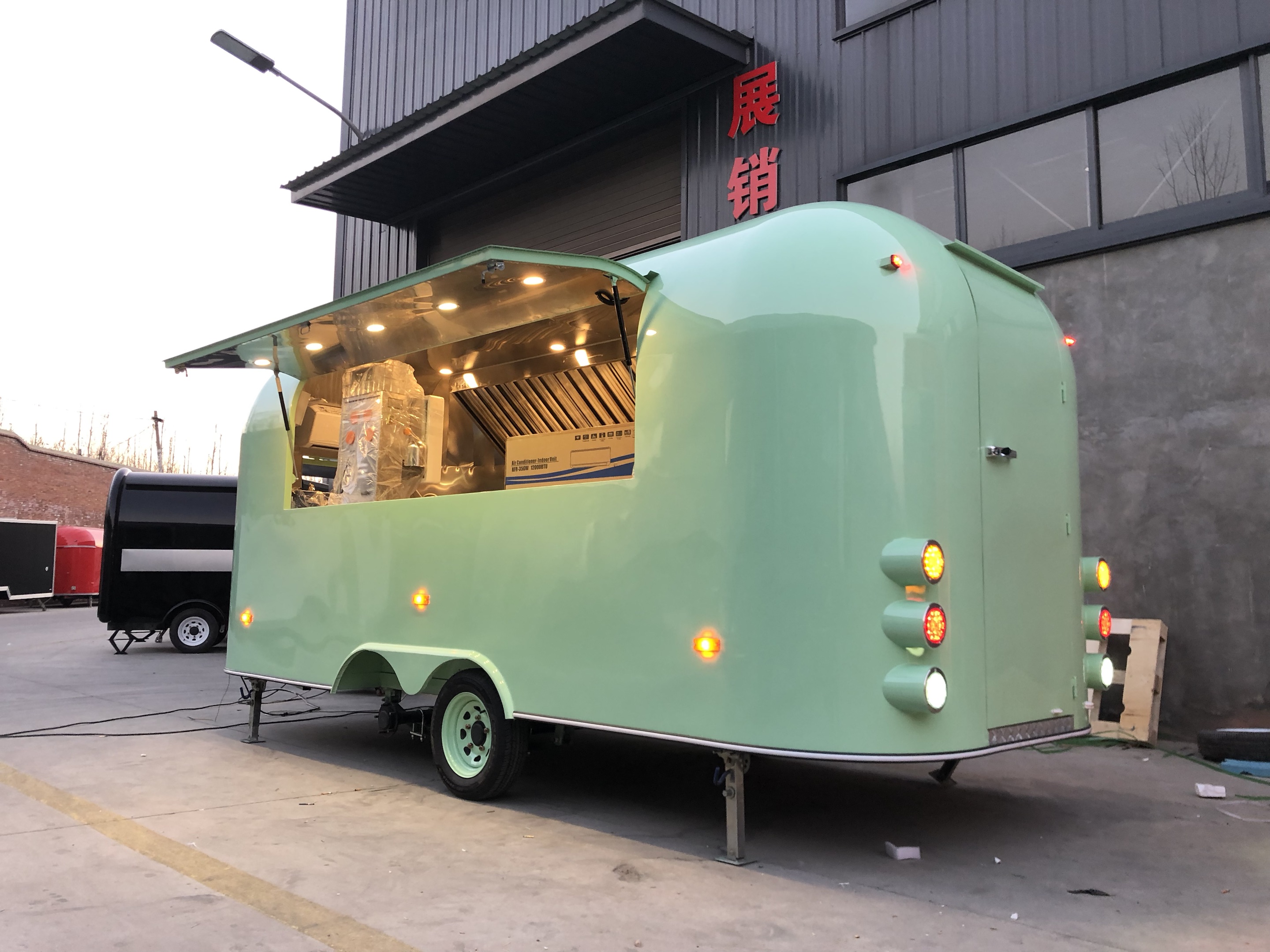 Custom Airstream Mobile Fast Food Truck Trailers Fully Equipped Coffee ...