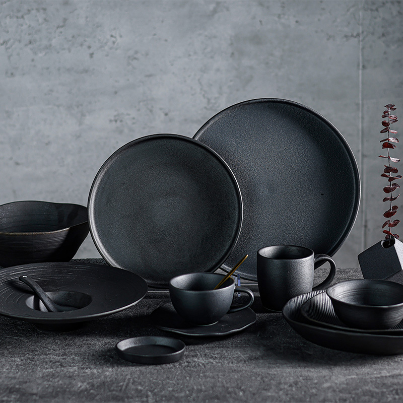 Exquisite Elegance: Stunning Fine Porcelain Plates for Your Dining ...