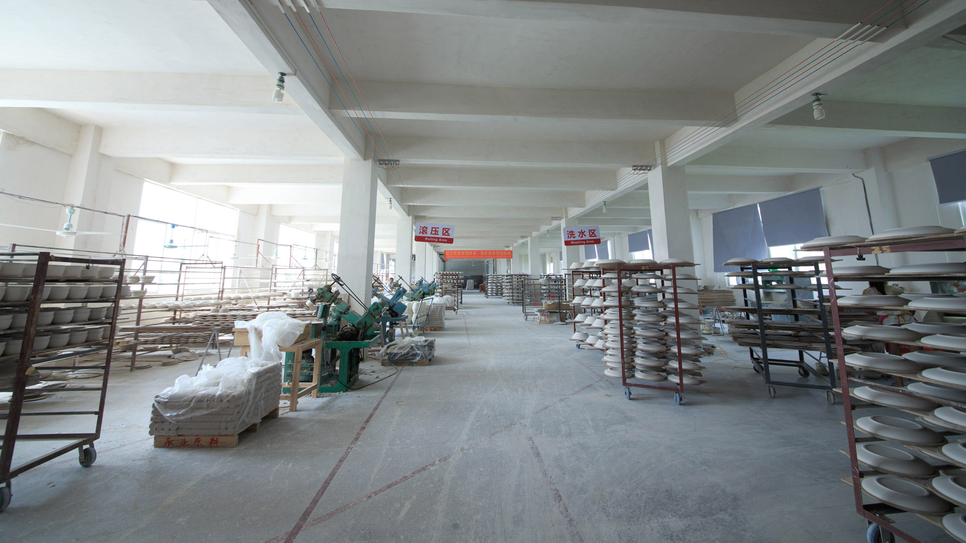 Professional the Second Floor of the Two Eight Ceramics Factory ...