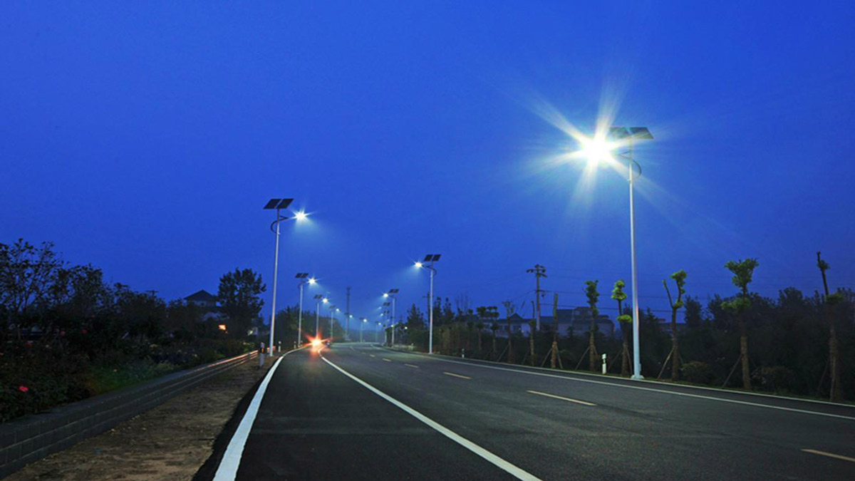 What Is a Solar Roadway Lighting System? | CHZ Lighting