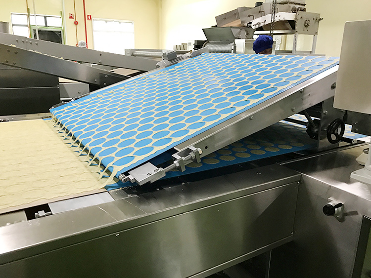 Separation Machine & Side Scrap Recycle Systems for Biscuits | Golden Bake