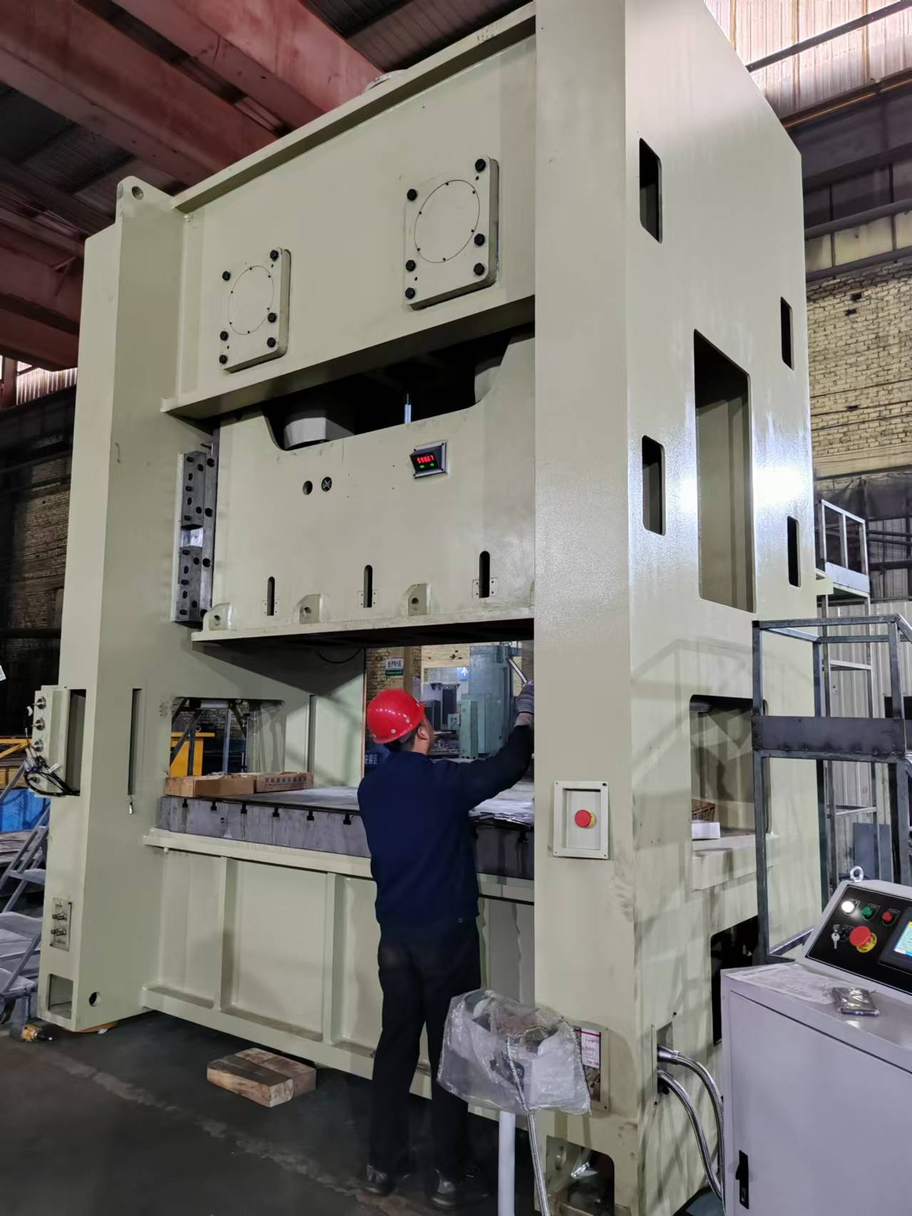 Advantages of Shanghai SENSE Gantry Punch Press