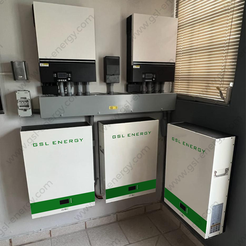 Настінні літієві батареї GSL Energy 30 кВт/год IP65 із сонячним інвертором MPP 10 кВт/год