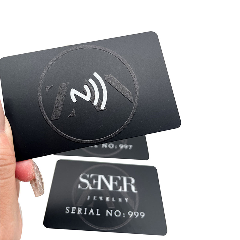 Tarjetas de presentación con impresión UV localizada y logotipo UV en ...