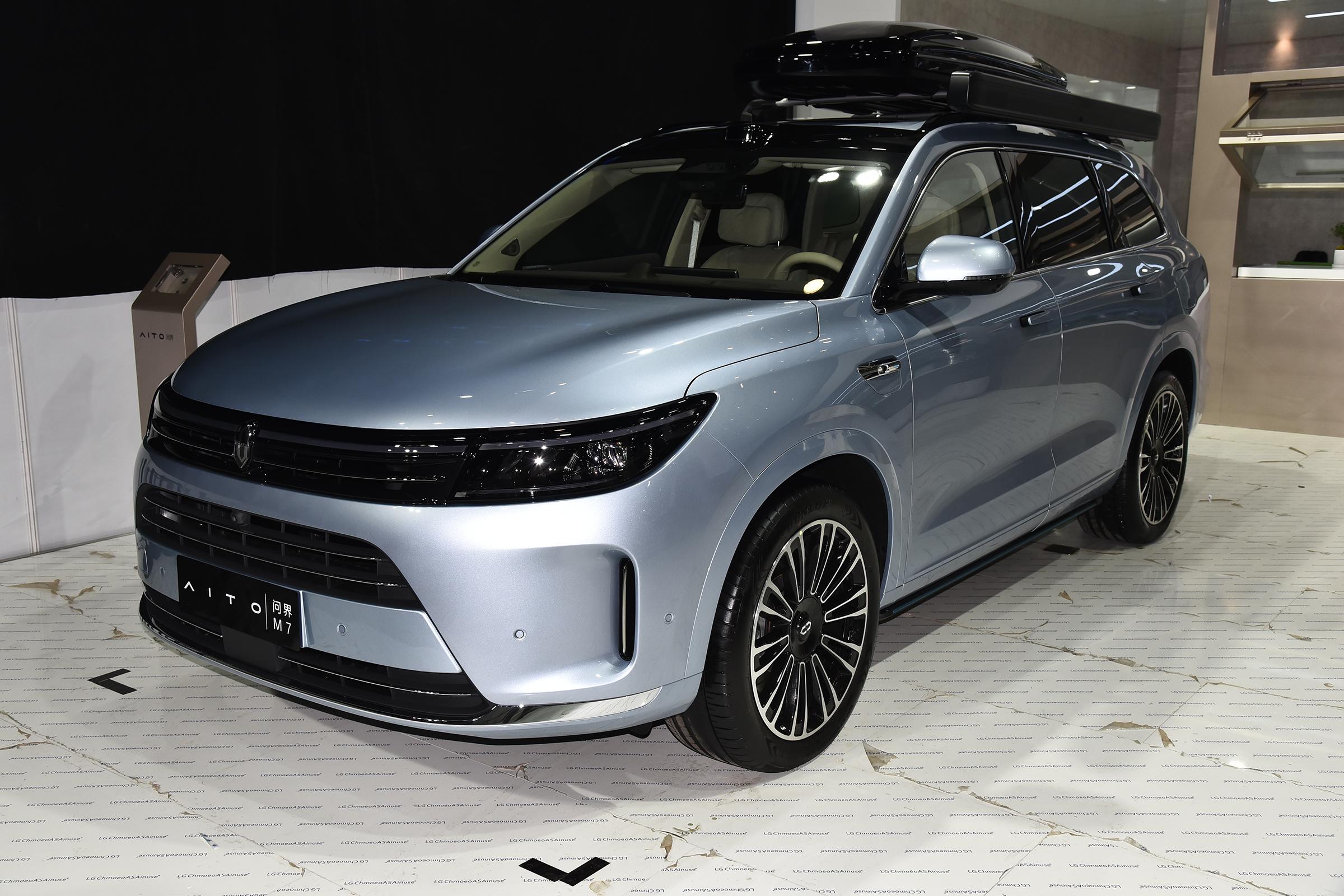 AITO M7 مع 2024 1.5T SmartDrive 4WD Ultra Edition ذات 6 مقاعد ذات نطاق ...