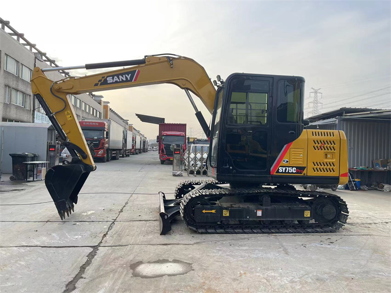 Used Small Excavator SANY SY75C with Mitsubishi Engine for Digging ...