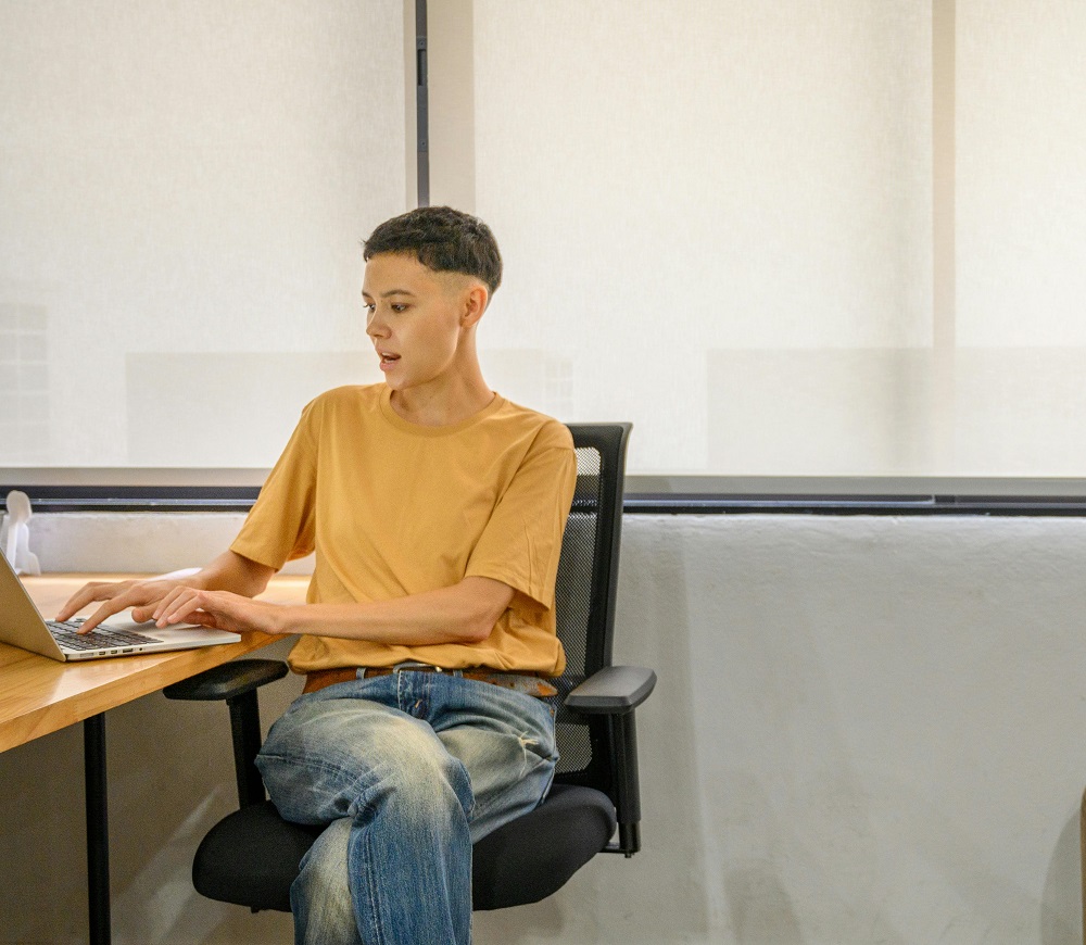 Fixing a Squeaky Office Chair: the Ultimate Step-by-Step Guide | Hookay ...