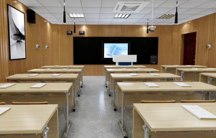 Student’s Twitter Outburst Aimed at Teacher Goes Viral