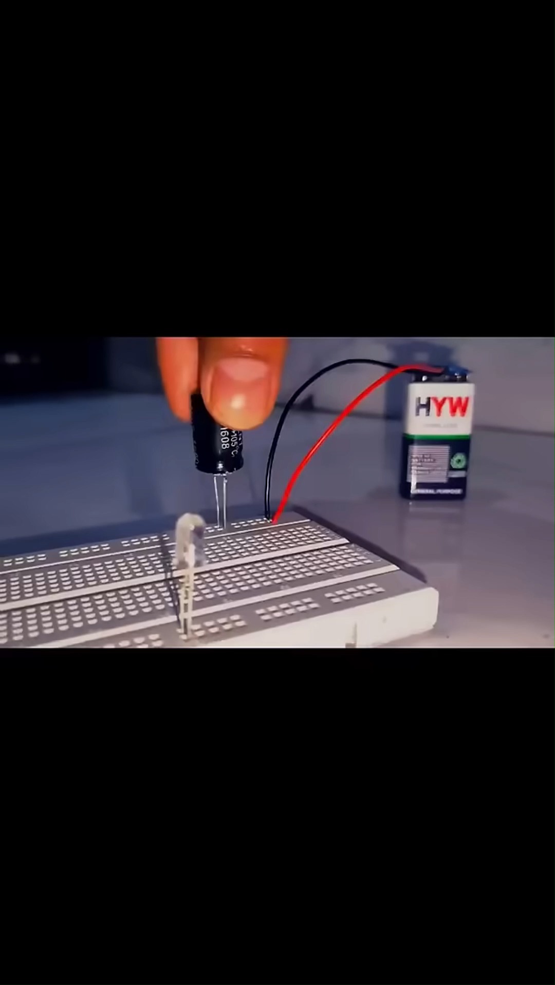 Capacitor and Capacitor Working with Animation | LINKEYCON