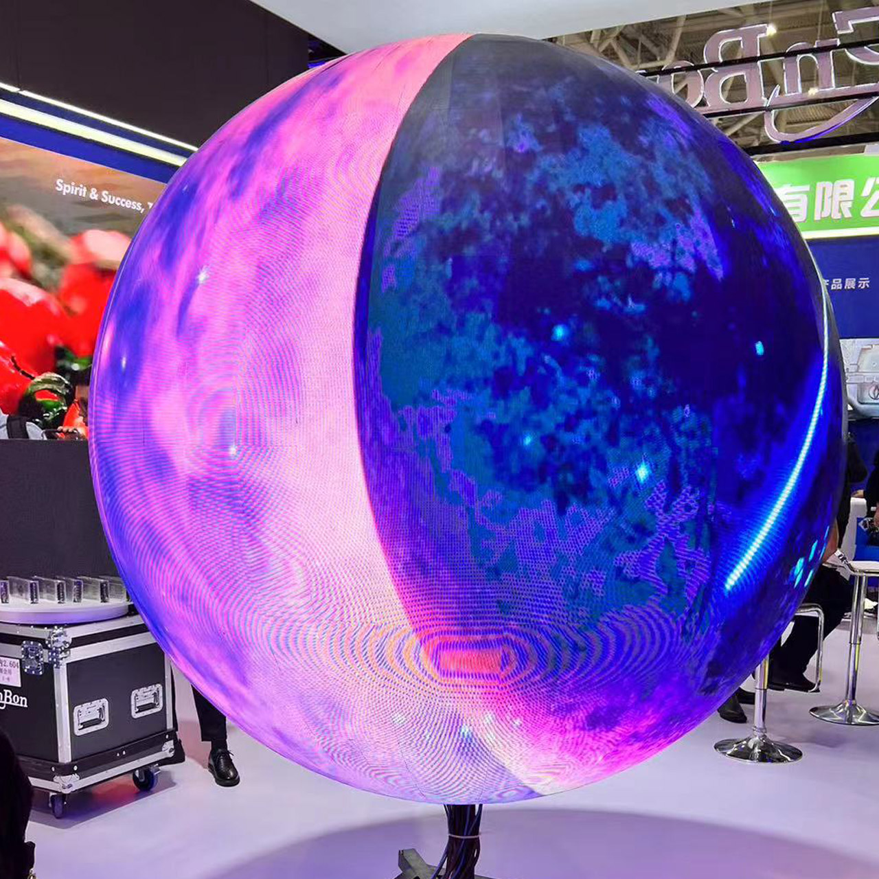 LIONLED Spherical LED Display P2.5 3840HZ High Refresh Rate High ...