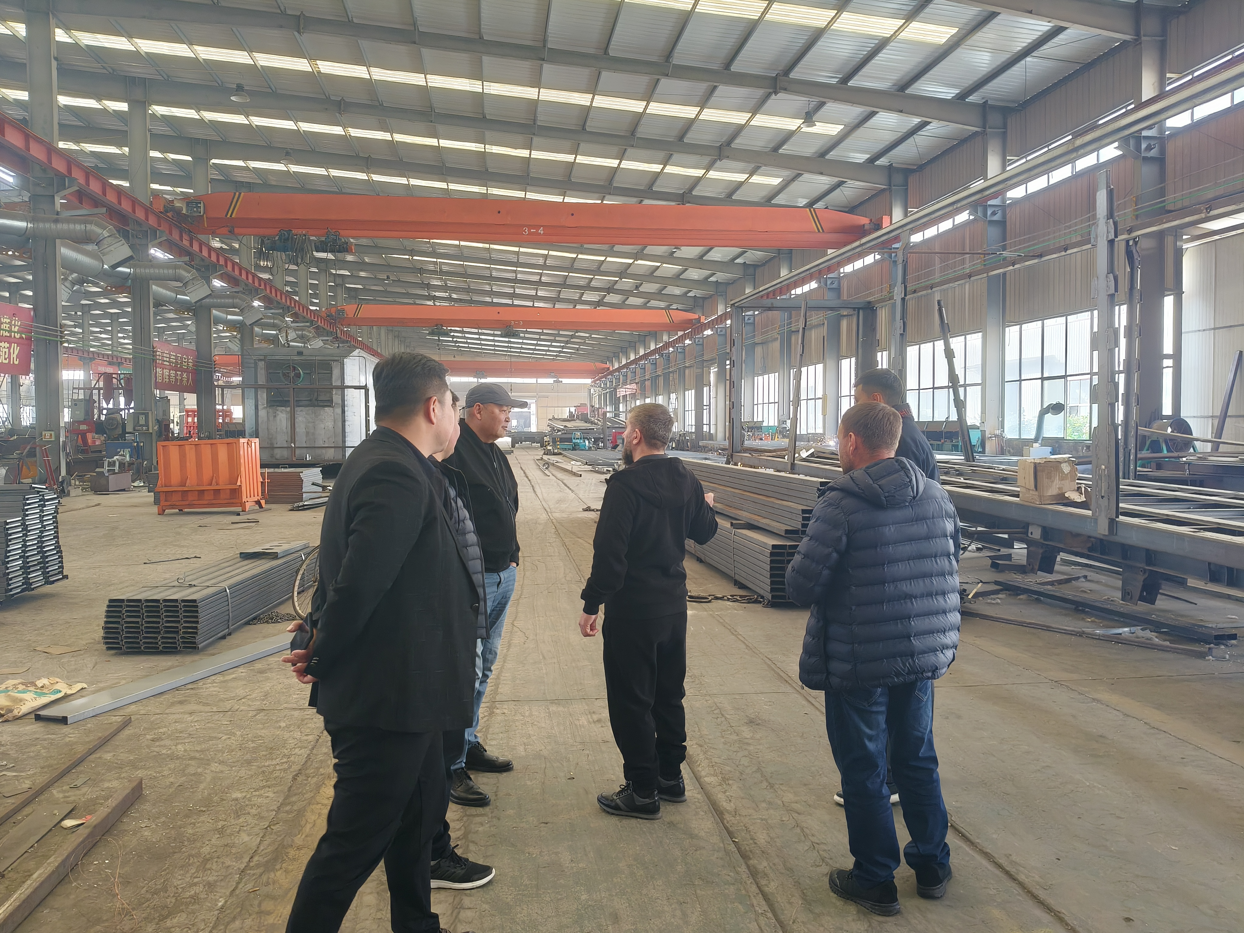 Customers Visit the Factory and Sign Orders | Luyi Vehicle