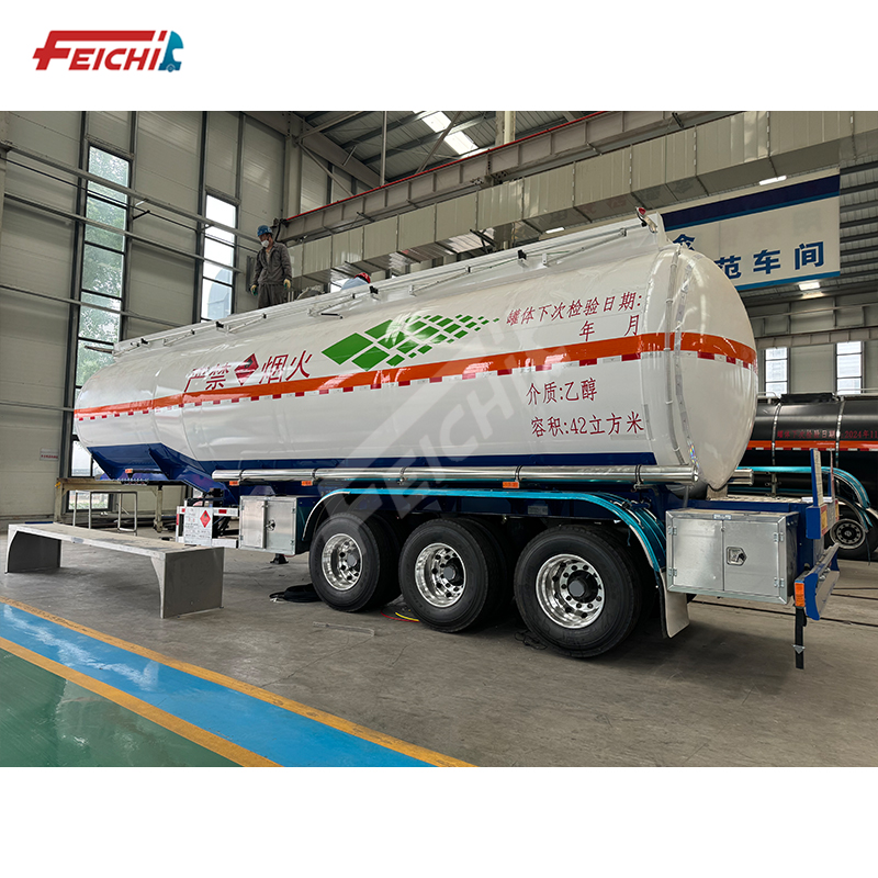 3 Axles 70 Tons 42CBM Diesel Engine Dry Powder Silo Tanker Truck ...