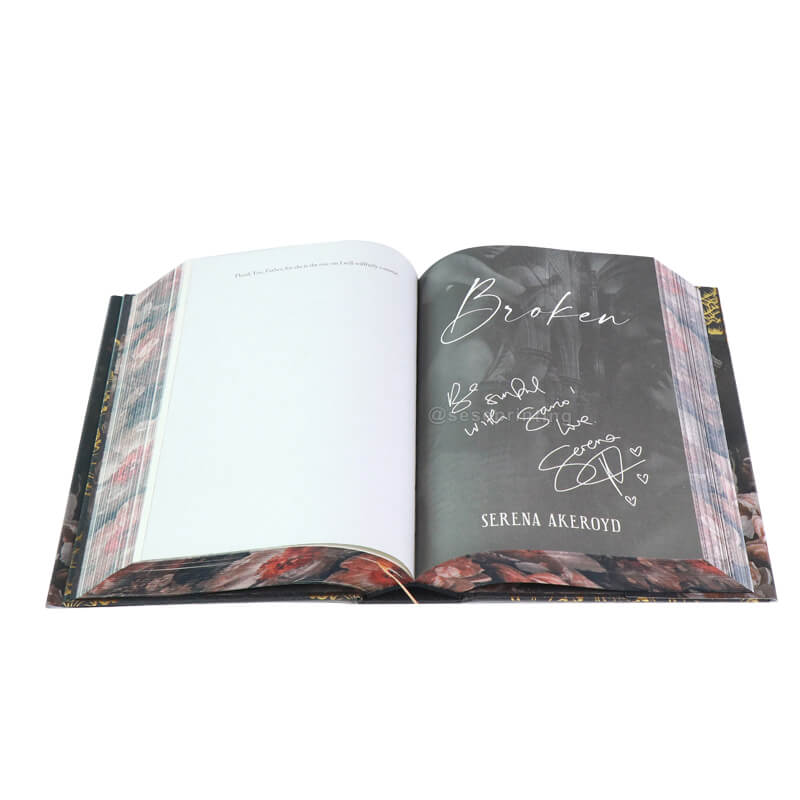 Copertina rigida con bordi stampati a spruzzo, pagine finali colorate ...